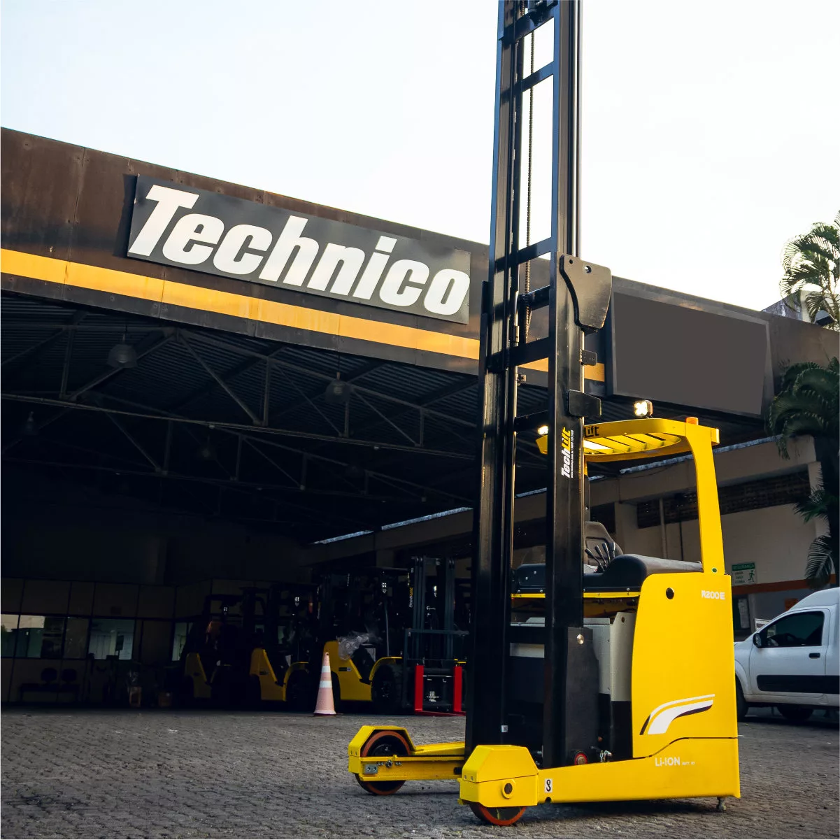 Techlift – Technico